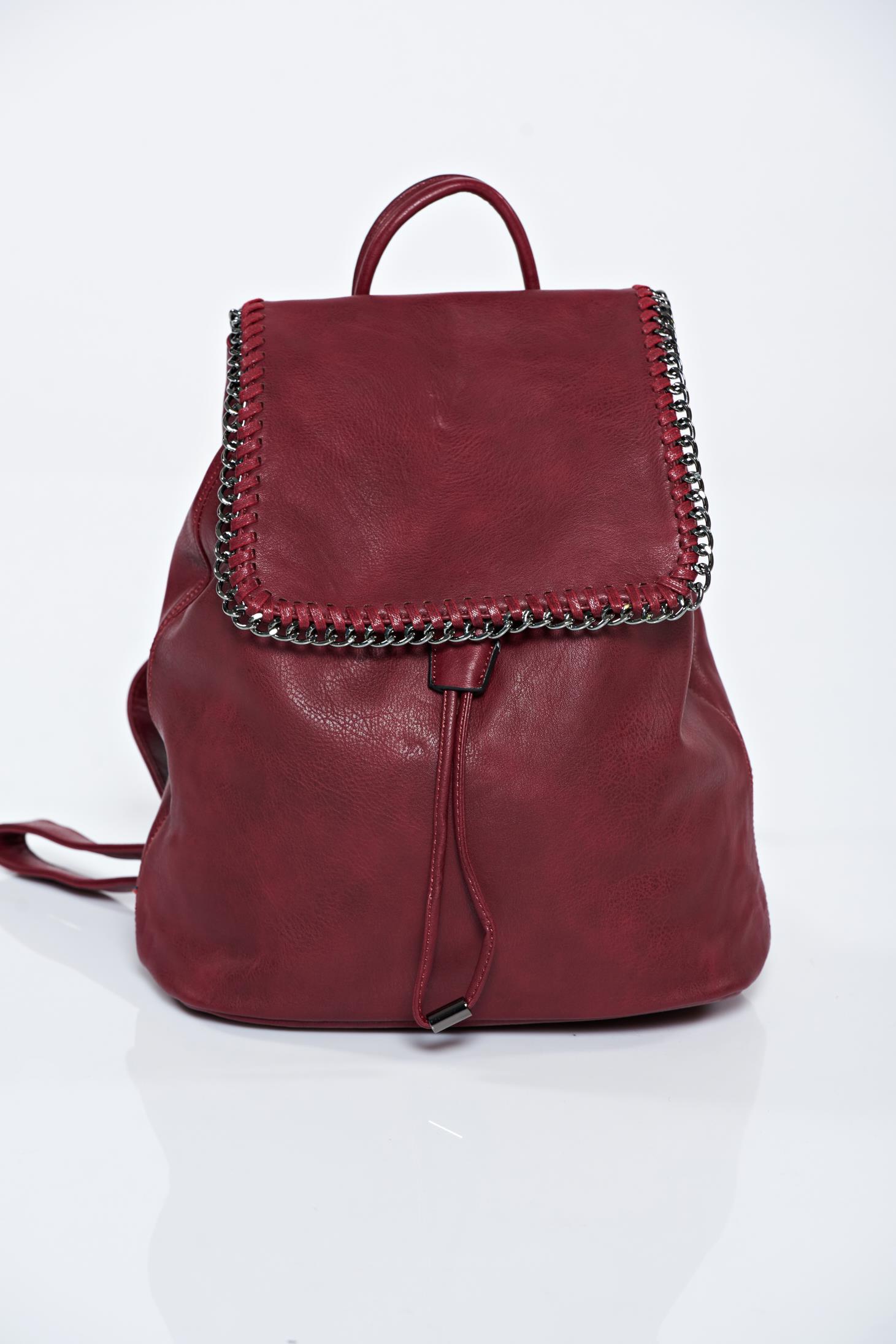Burgundy ecological leather backpack accessorized with chain