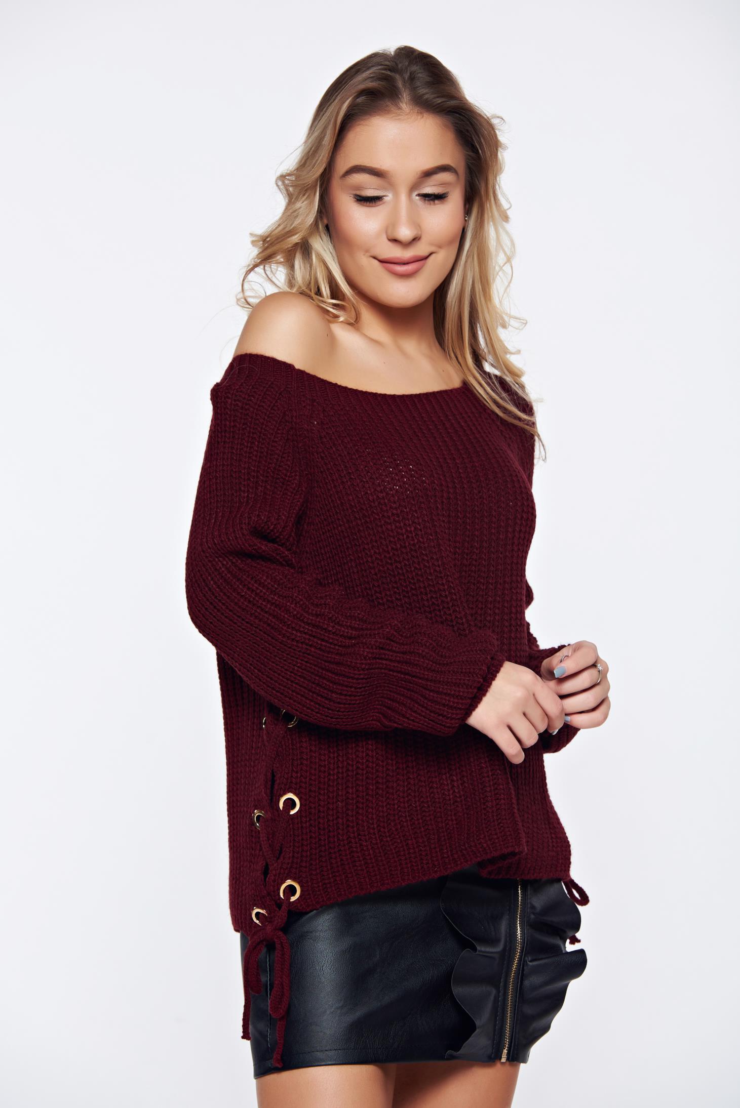 Burgundy casual knitted flared sweater with metal accessories