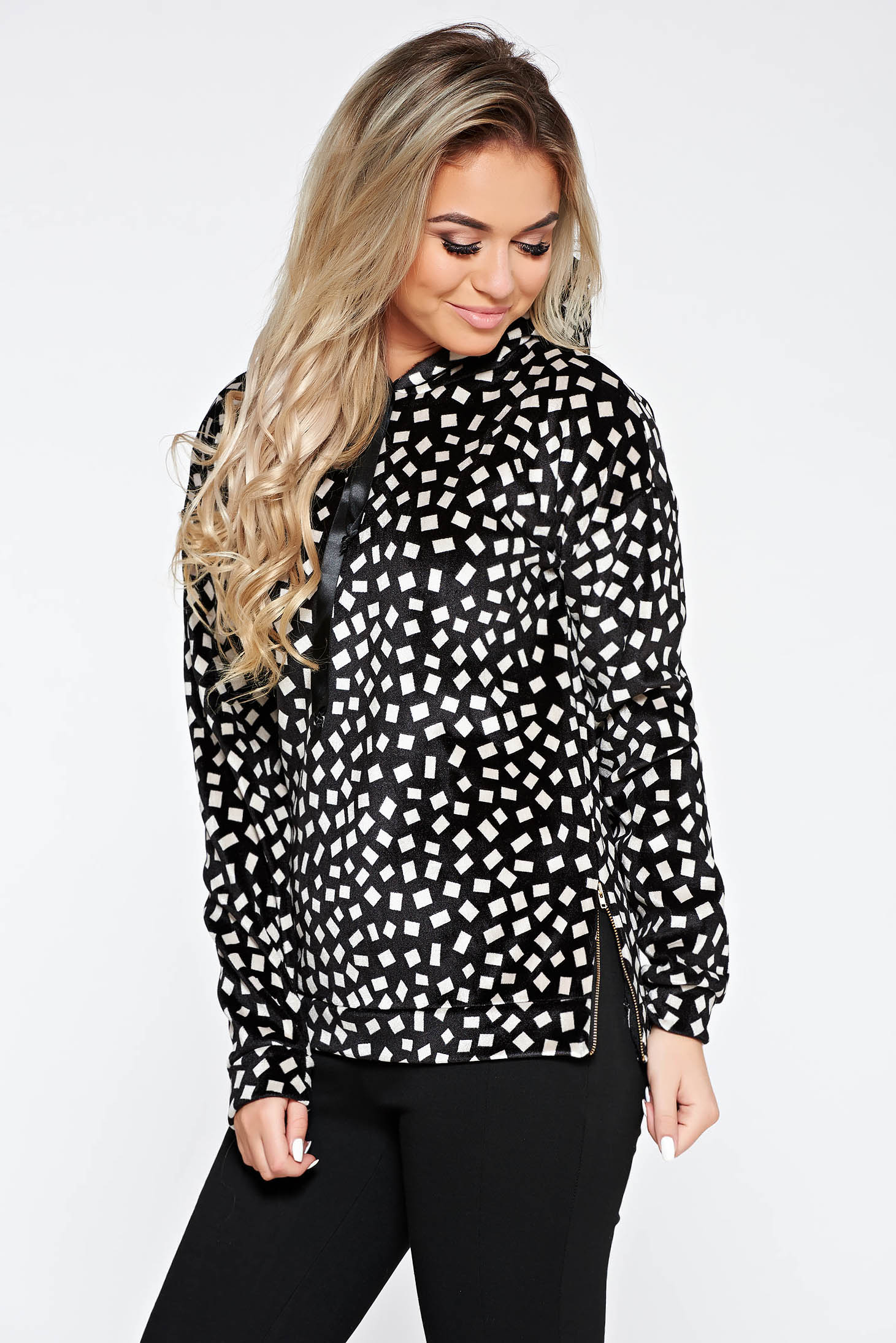PrettyGirl black hoodie with print details from velvet